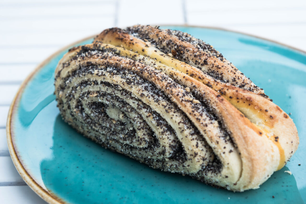 Makový závin s ořechy a rozinkami podle tajného receptu naší rodiny ...