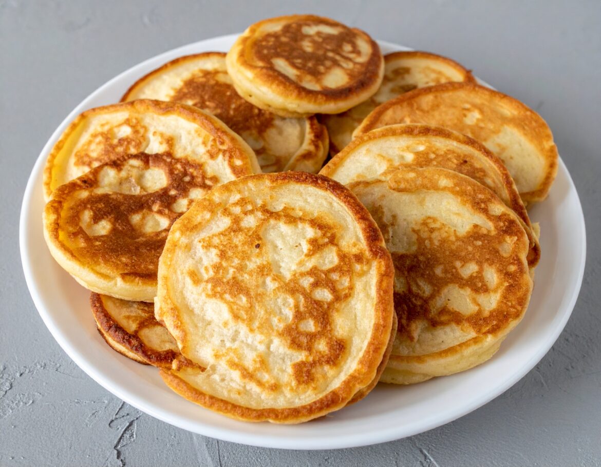 Snadný recept na Jogurtové lívance s jablky - Cooky.cz