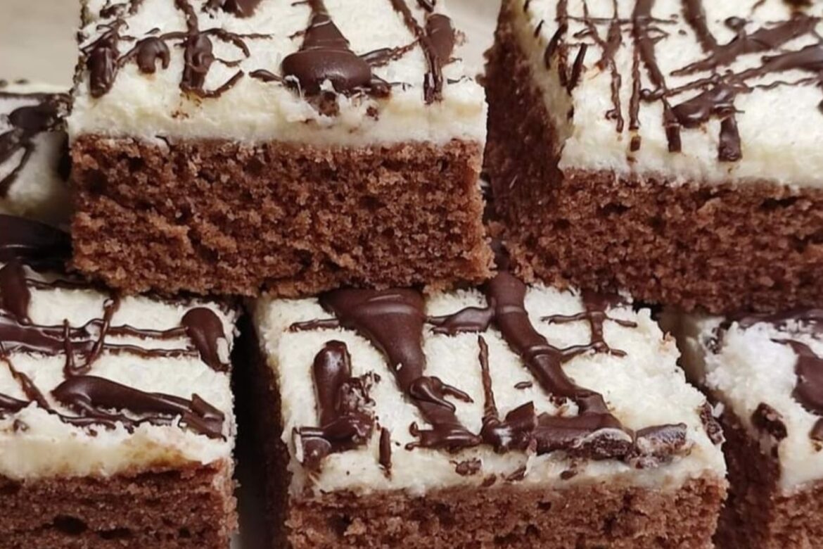 Eskymo řezy s pudinkovým krémem, zdobené kokosem a čokoládou - Cooky.cz