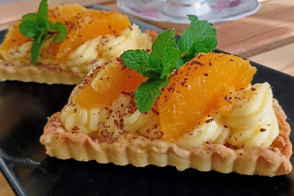 Křehké tartaletky s jemným krémem a citrusovým nádechem: Kombinace ...